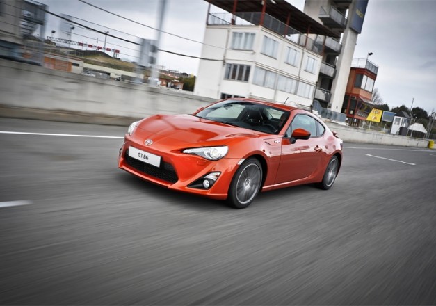 We Drive The Toyota GT86 | Rev.ie